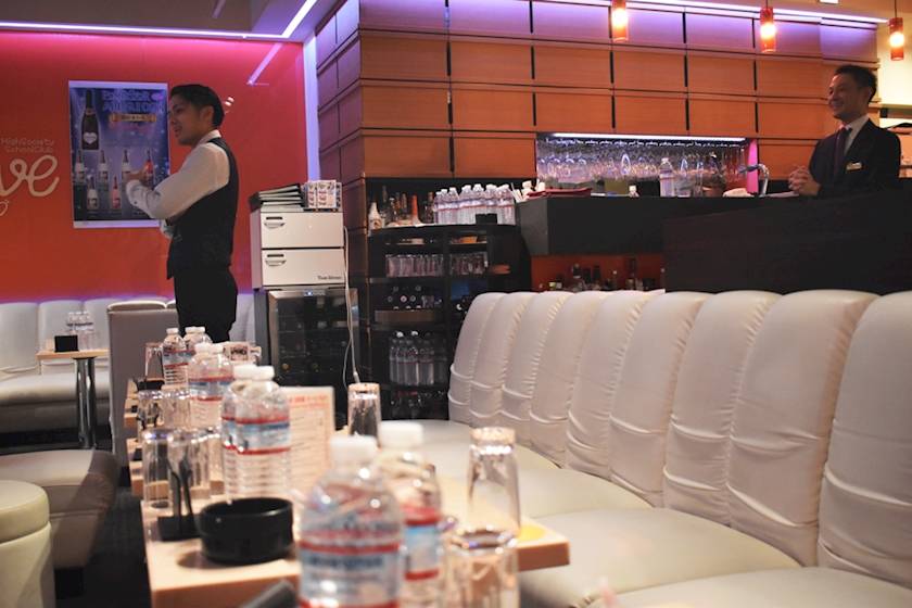 卒業vs入店＆オススメキャスト【さつき・あいく】｜【OliveIKB】池袋西口素人JK制服素人キャバクラオリーブ池袋公式サイト