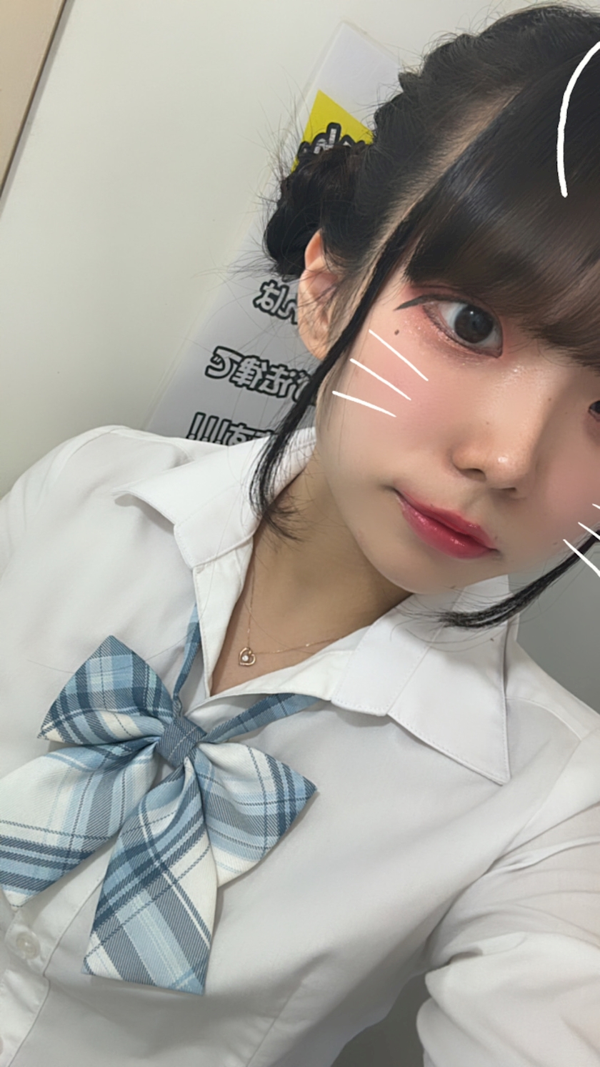 暑いからお団子ヘアー ｜【OliveIKB】池袋西口素人JK制服素人キャバクラオリーブ池袋公式サイト